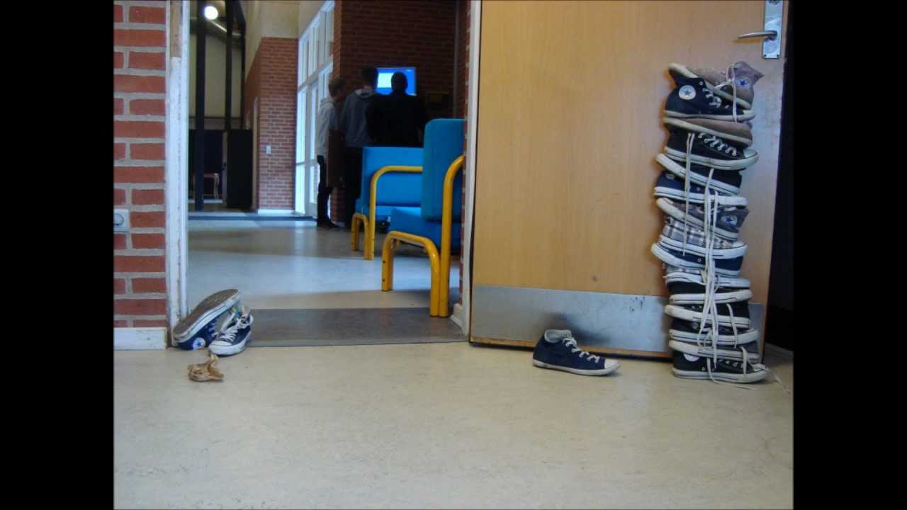 Stop motion - Escape of the converse - YouTube