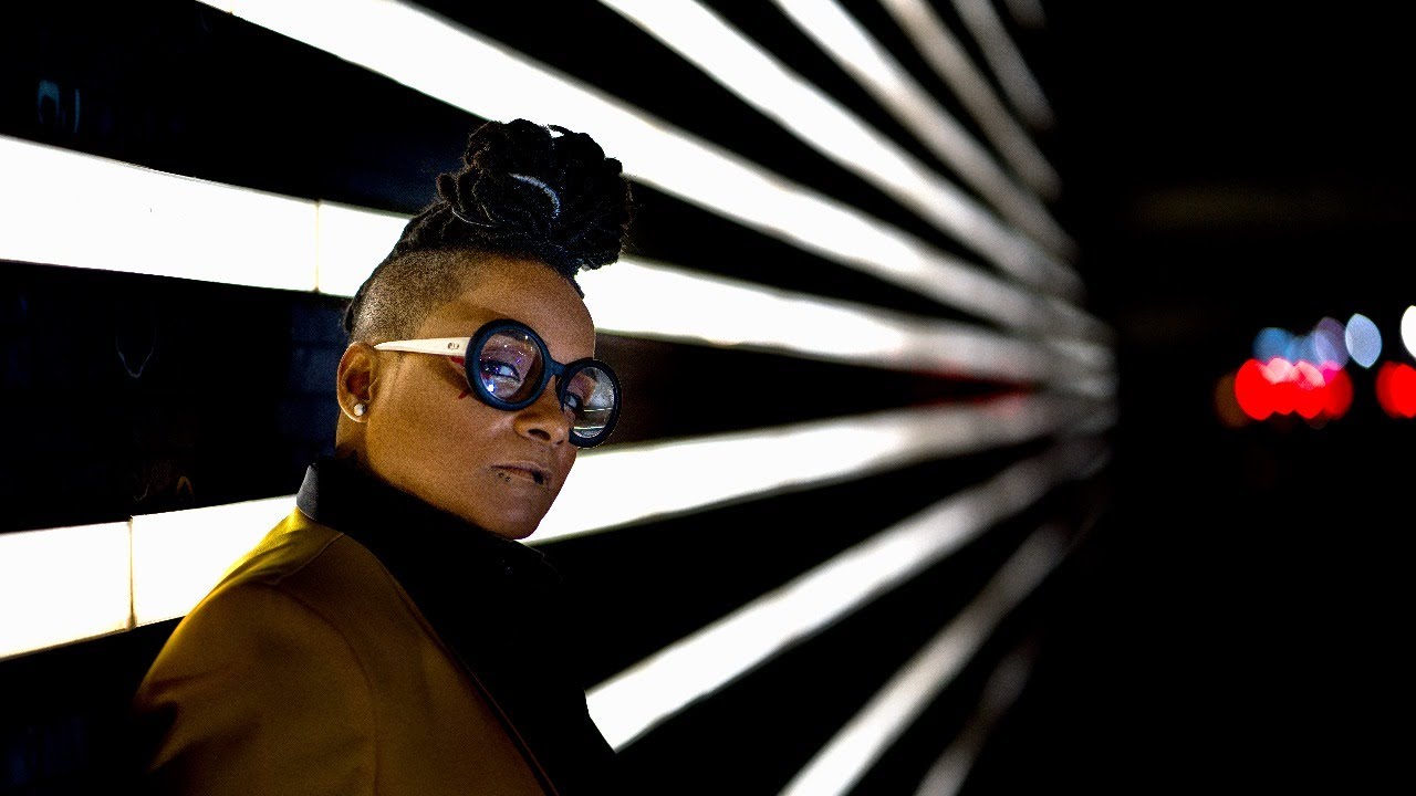 Toni Menage - YouTube