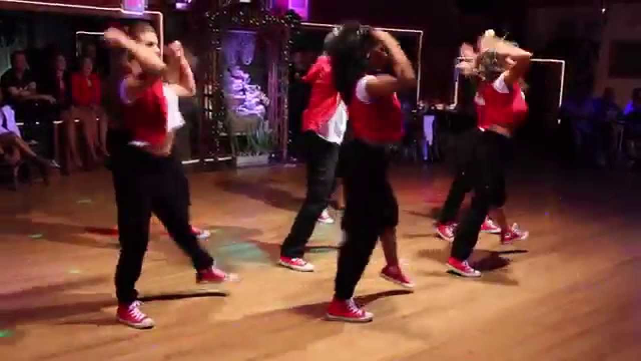 La Luna Dance Studio Hip Hop Team at The Atrium - YouTube