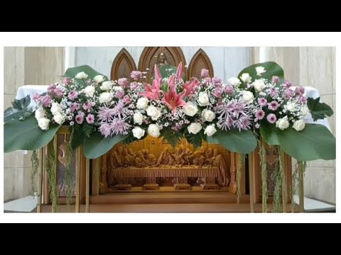 eps.145 Rangkaian bunga memanjang depan Altar, menggunakan daun calatea ...