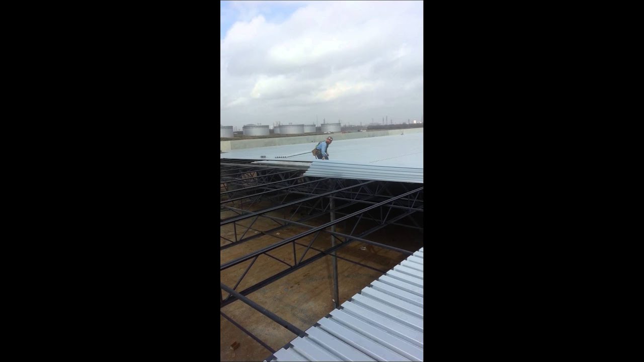 Roof decking ironworker(2) - YouTube