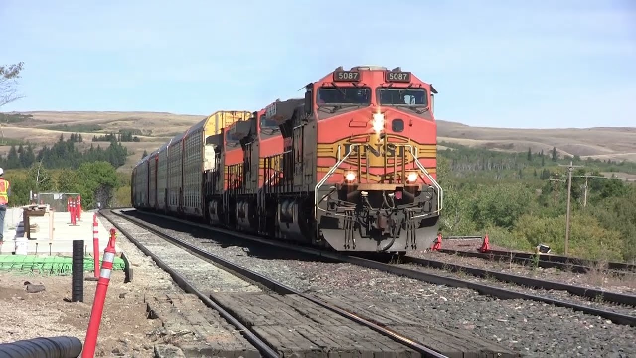 Railfanning Across USA!!! ft. Ferromex 4035 and CalTrain Concepts ...