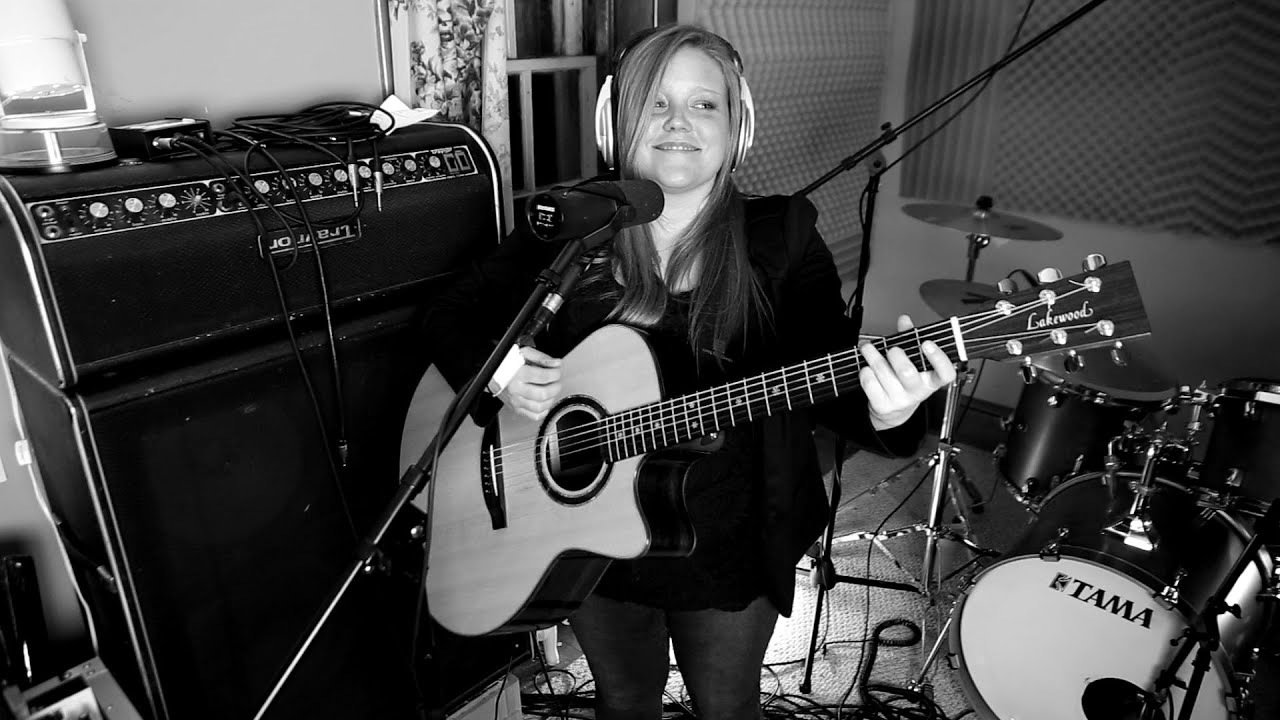 Colette Deveaux - Honey - YouTube