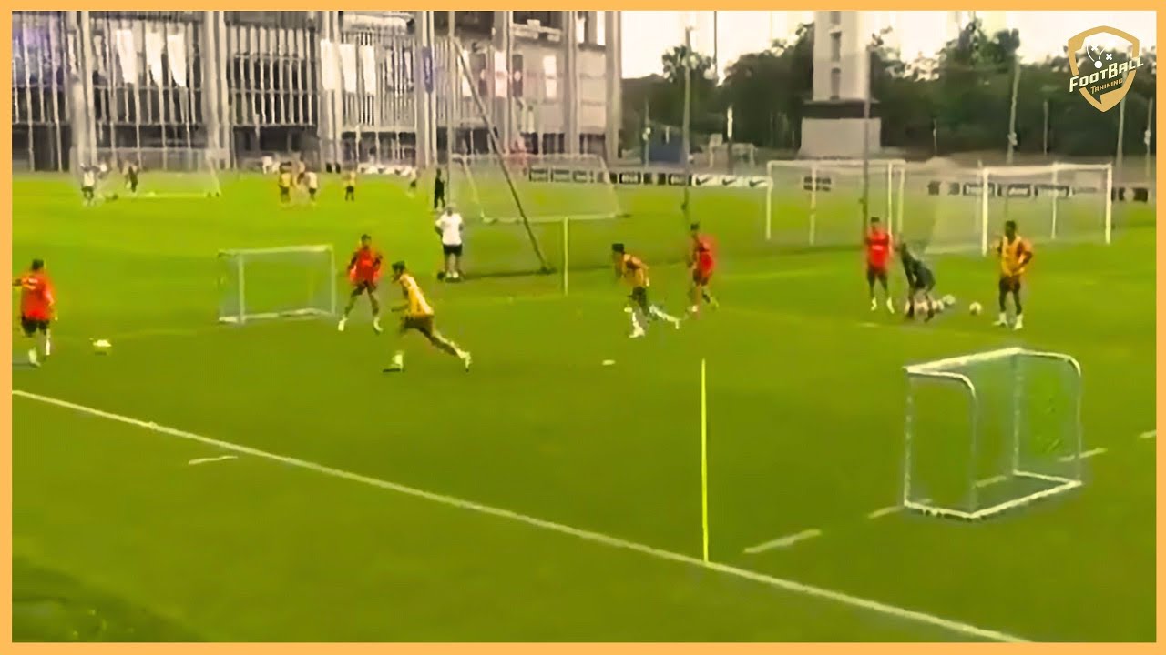 Eintracht Frankfurt - Transition Game With Finishing - YouTube