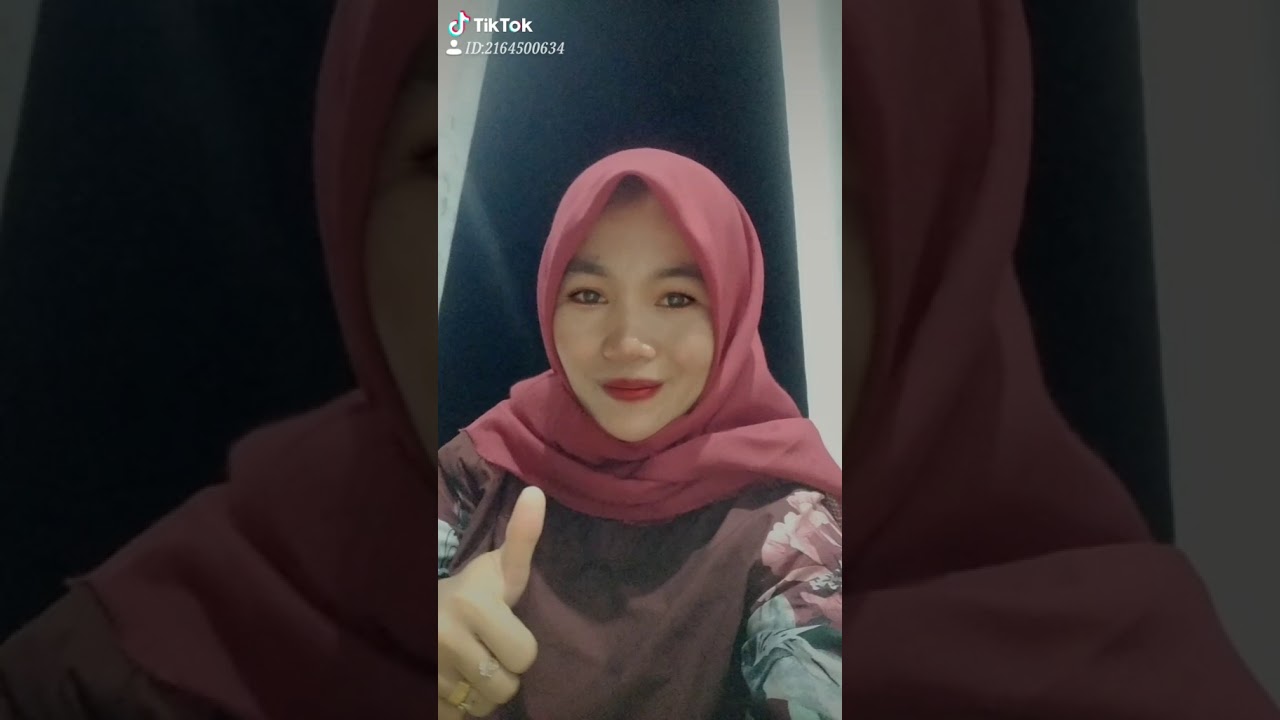 Muka sinis 😂 - YouTube