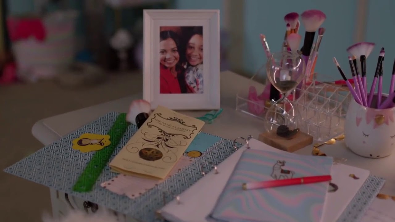 UPSIDE DOWN MAGIC - YouTube