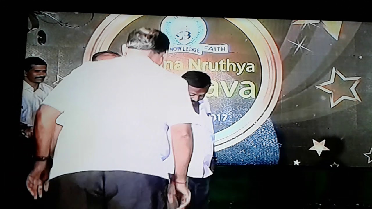 Best student award ( very precious ) movement - YouTube