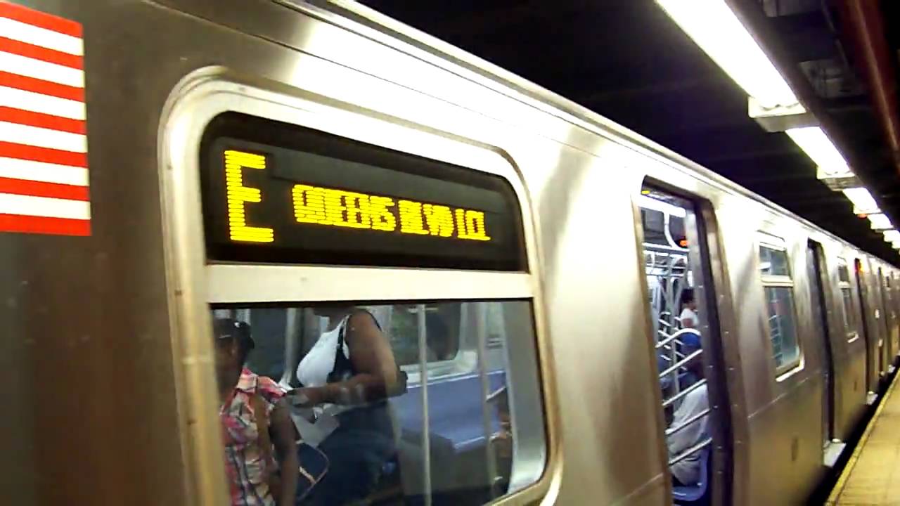 R160 E Train via the V Line at 42nd Street Bryant Park - YouTube