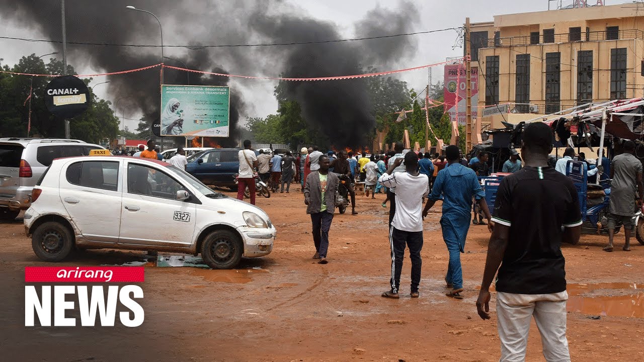 Coup supporters attack Niger ruling party HQ, army pledges support for ...