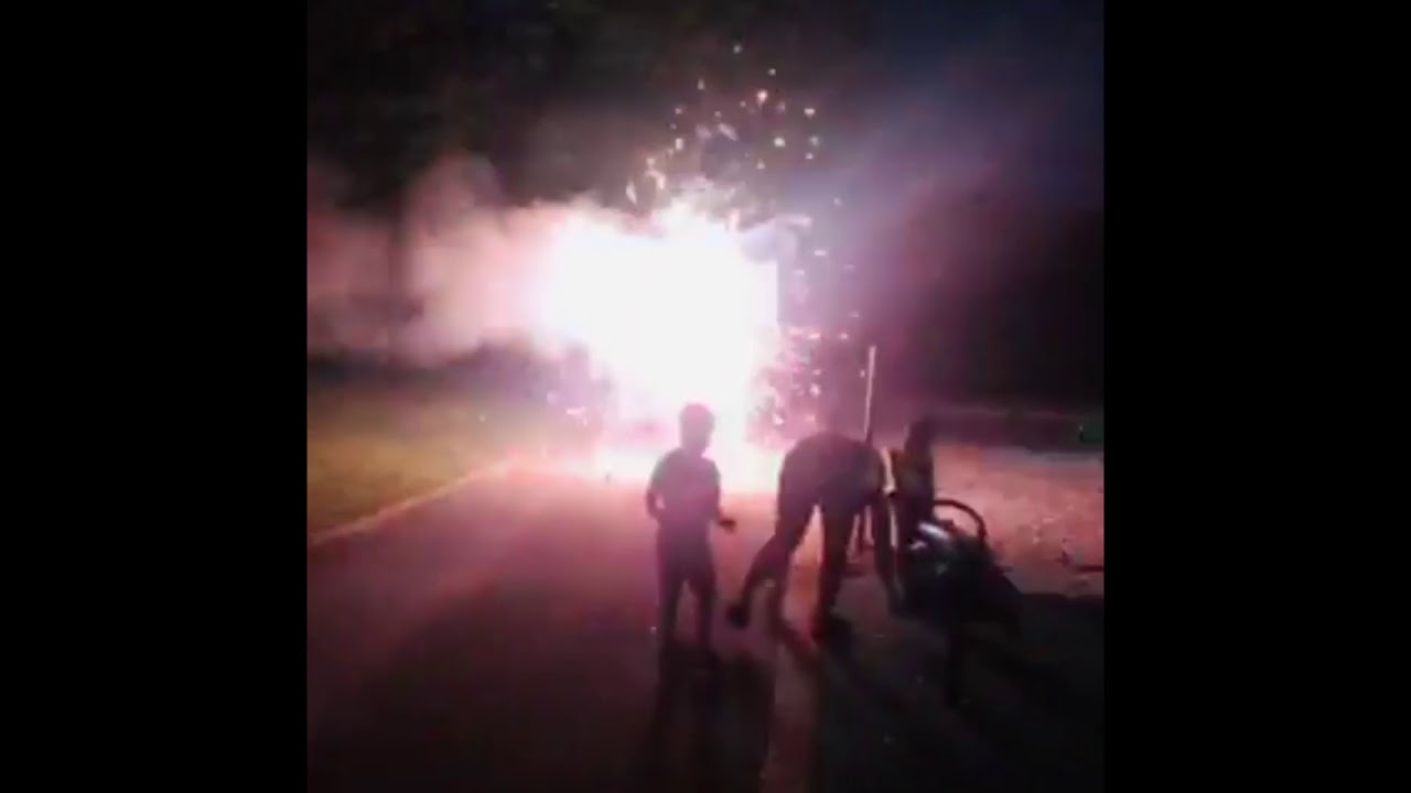 Popping fireworks with the family 😂🥰 - YouTube