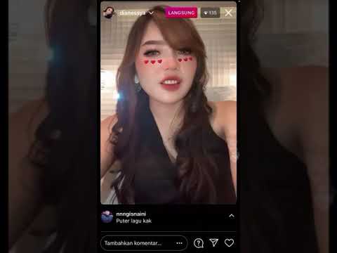 Cantiknya selebgram Bandung saat live instagram