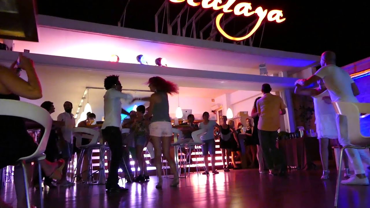 Restaurante & Lounge bar- atalaya jávea-Fiesta cubana - YouTube