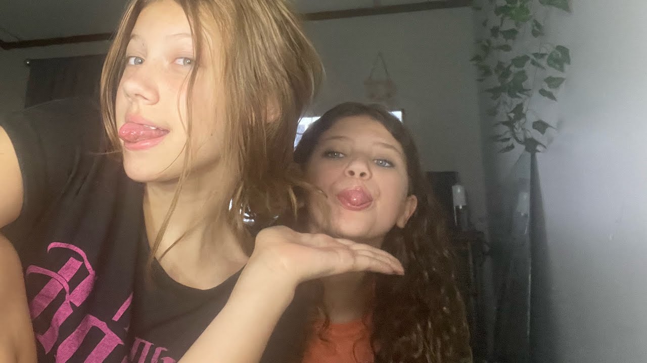 Hang out with me and lakyn (funny) #fakebody #funny #like - YouTube