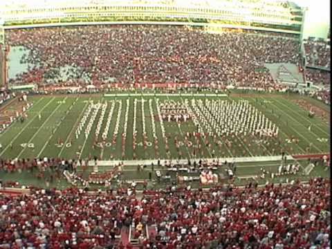 Arkansas Alumni Band Performs With Razorback Marching Band - YouTube