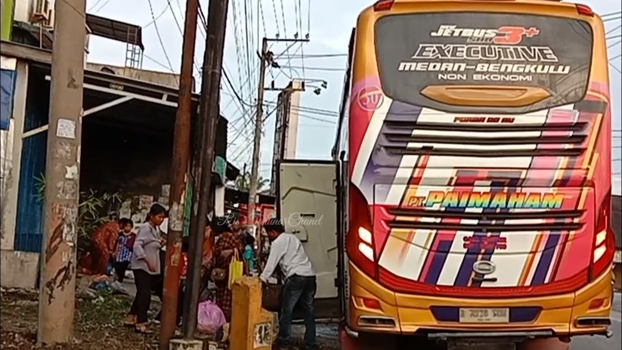 bus paimaham no 30 banyak nurunkan sewa di spg sigambal rantau prapat - YouTube