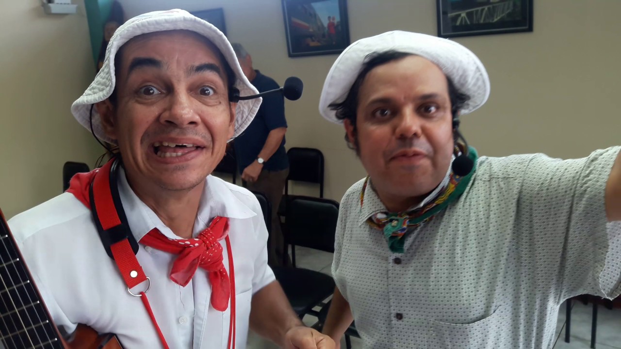 Chimbolo y Juan Vainas a un costado debla Muni Orotina. - YouTube