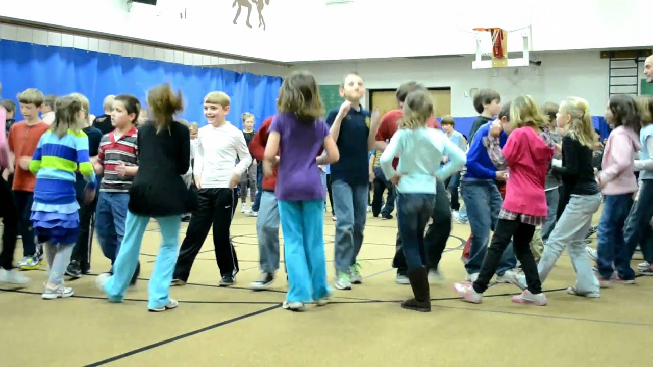 Group Circle Dance MLW 3rd Grade - YouTube
