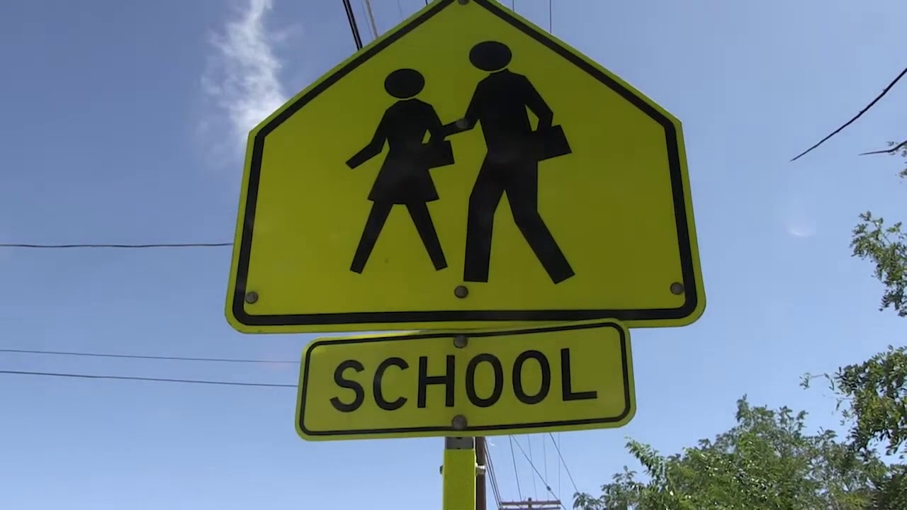 Reflective Sign Posts Improve Safety - Caltrans News Flash #224 - YouTube