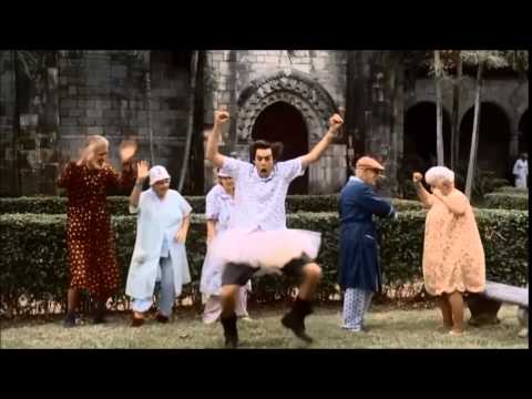 Ace Ventura Dance - YouTube