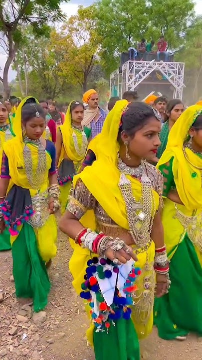 🤣New Aadivasi video dance timli "#youtubeshorts #shorts #aadivasi #funny #comedy 😂 - YouTube