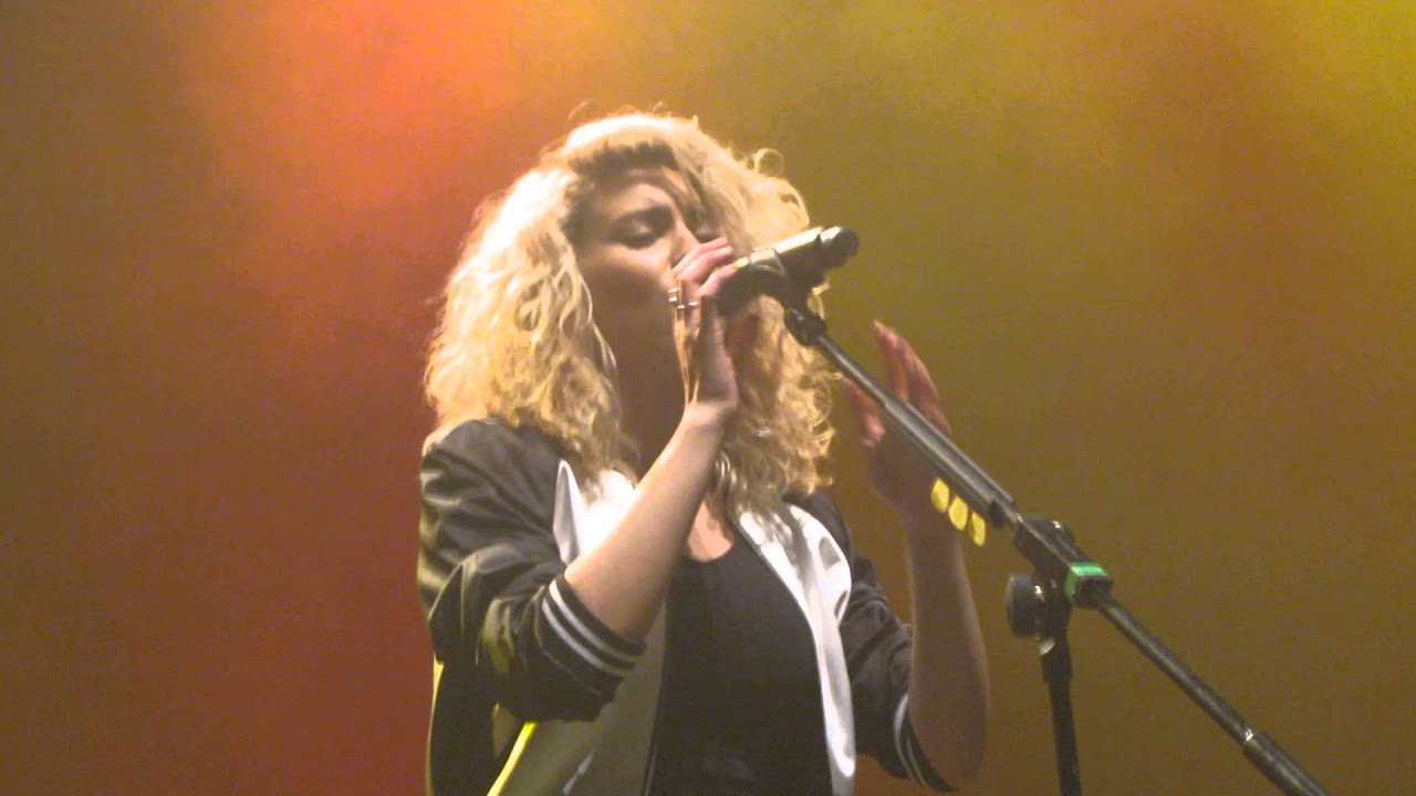 Hollow Live - Tori Kelly Birmingham - YouTube
