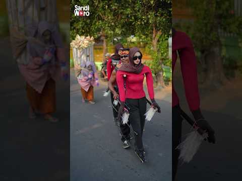 joget boneka gandeng #shorts