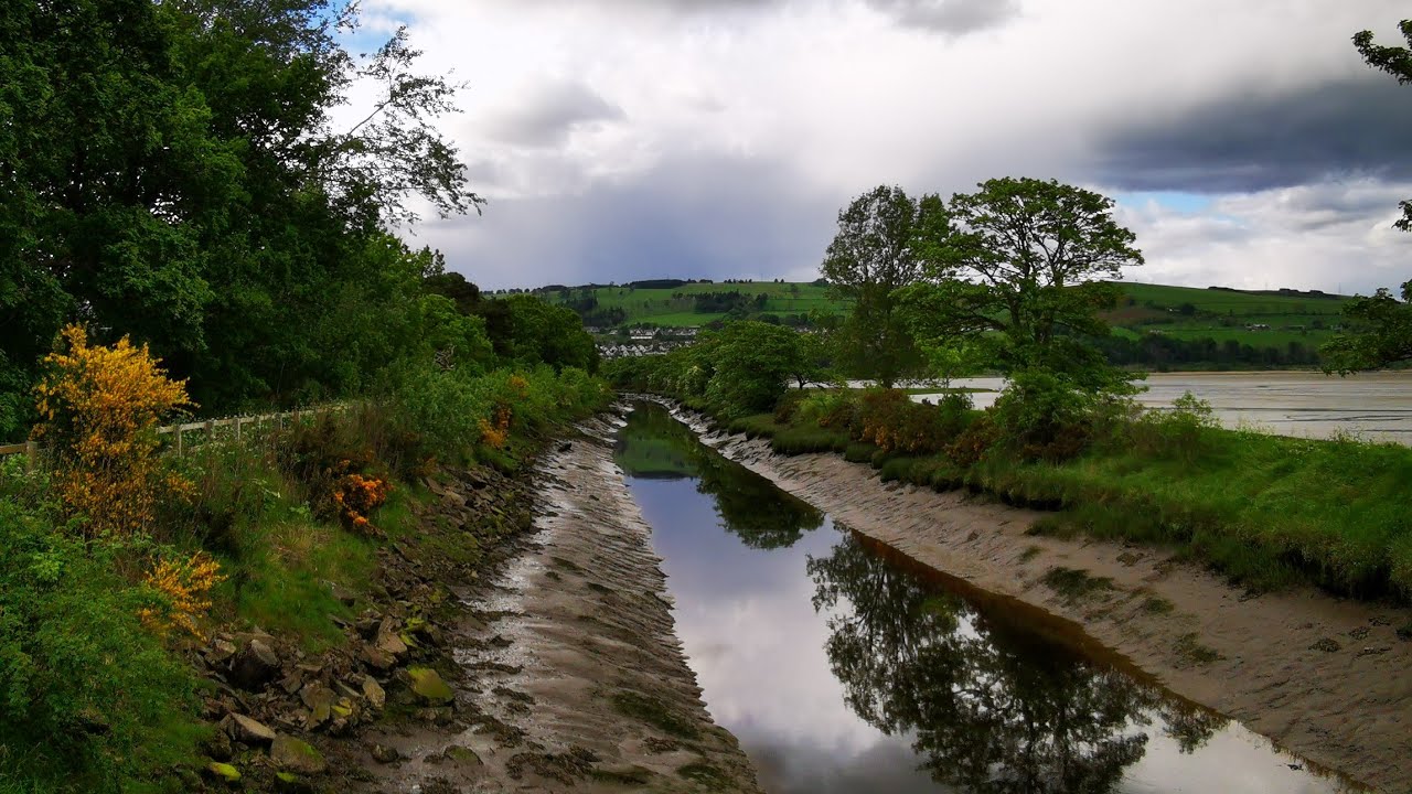 We walked the Dingwall canal and saw some stuff. - YouTube