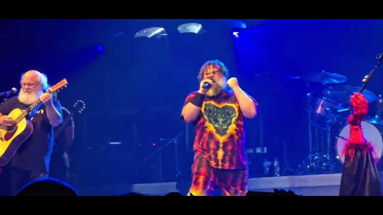 Tenacious D - Fuck Her Gently Live, Birmingham 2024 - YouTube