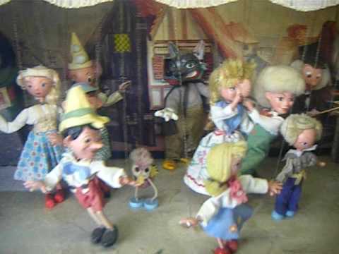 The disturbing Puppet Show from Hell. - YouTube