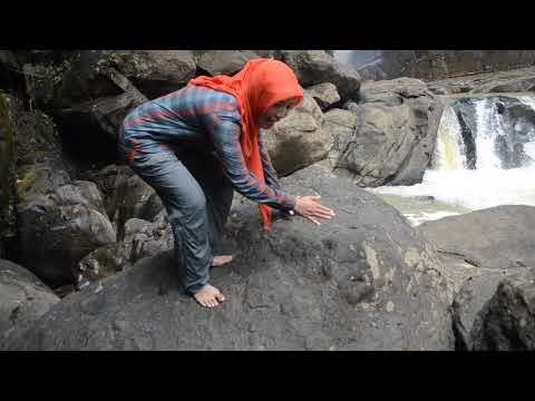 Tersumbatnya Curug Sumpal, Cicadas Rongga