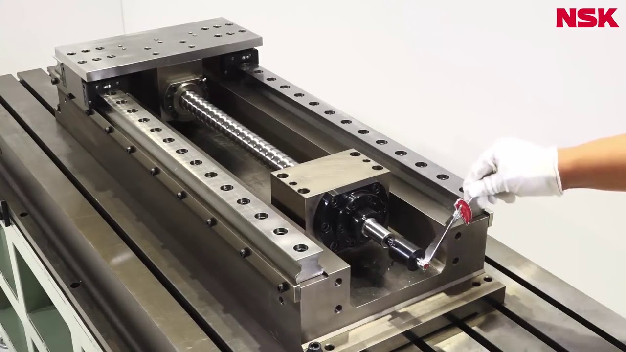 Como Instalar productos lineales NSK 2 Husillos de bolas - YouTube