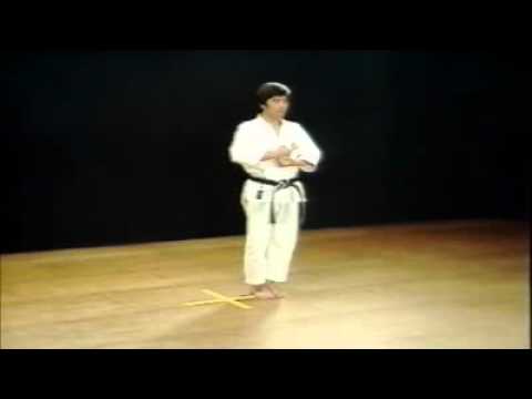 18 Kata Chinte Shotokan Karate Hirokazu Kanazawa - YouTube
