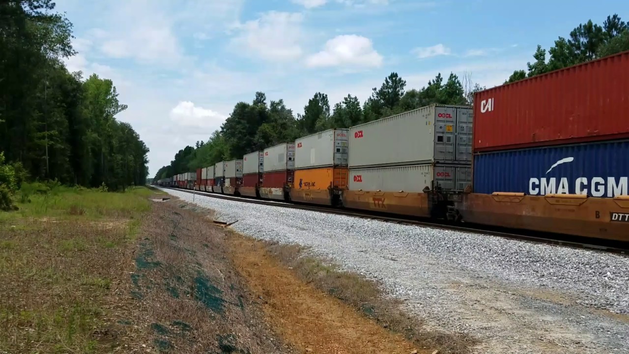 Ns 26Q through Tennille GA with 2 UP locomotives for power - YouTube
