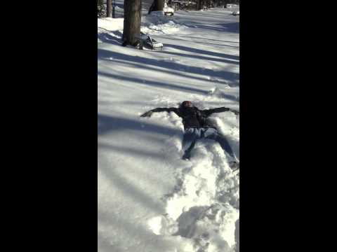 65 Years Old Grandpa Twerking during heavy snow!