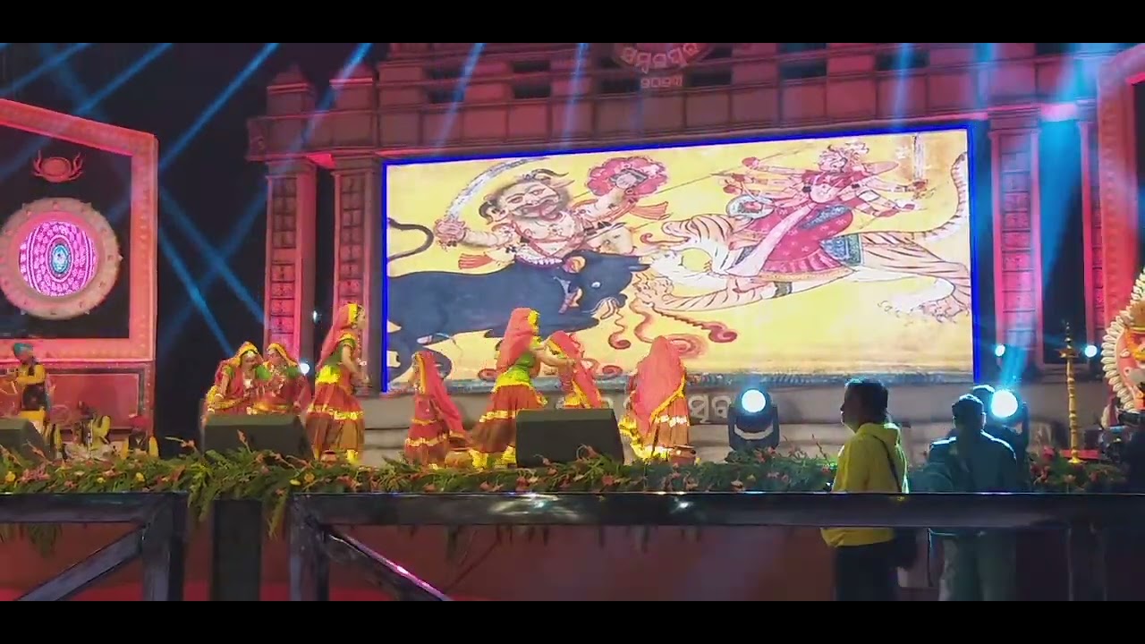 MP folk dance norta - YouTube