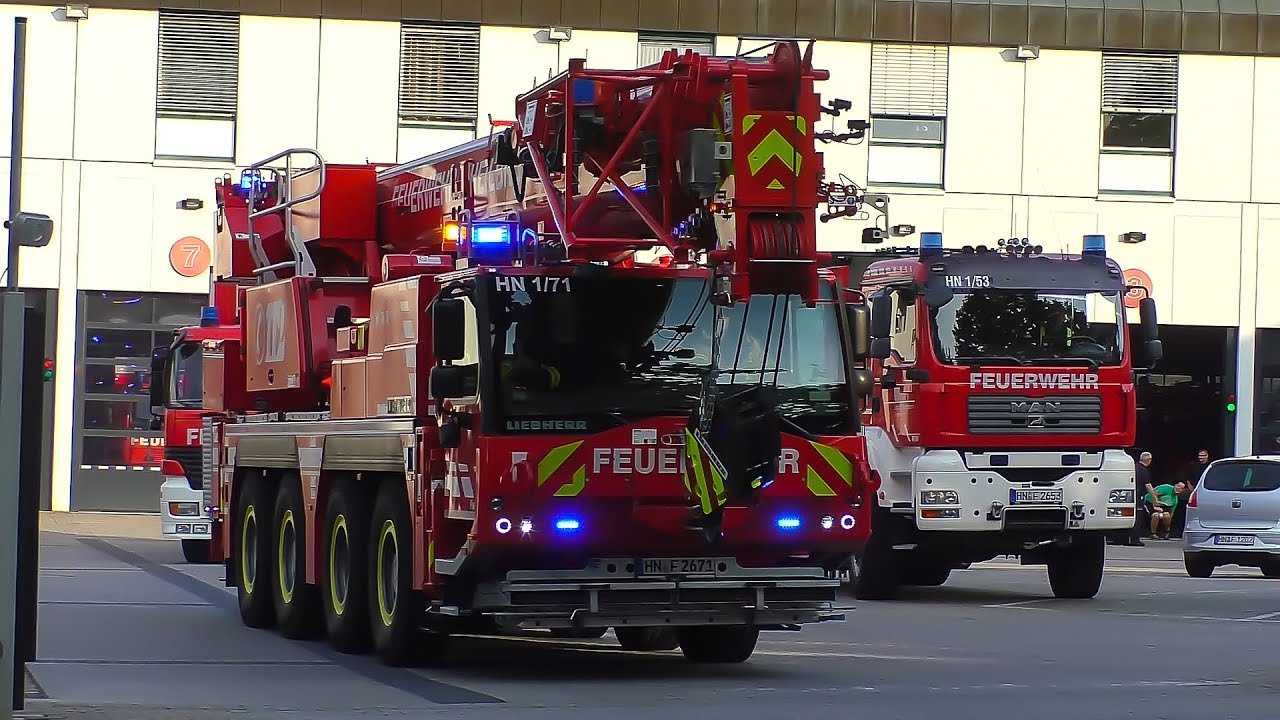 [NEUFAHRZEUG] NEUER FwK + WLF mit NEUEM AB-Kran BF Heilbronn - YouTube