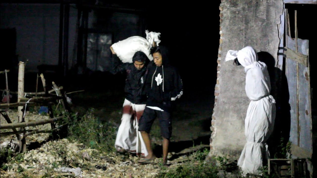 Prank Pocong Paling meresahkan || Prank Hantu Lucu || kocak paling ...