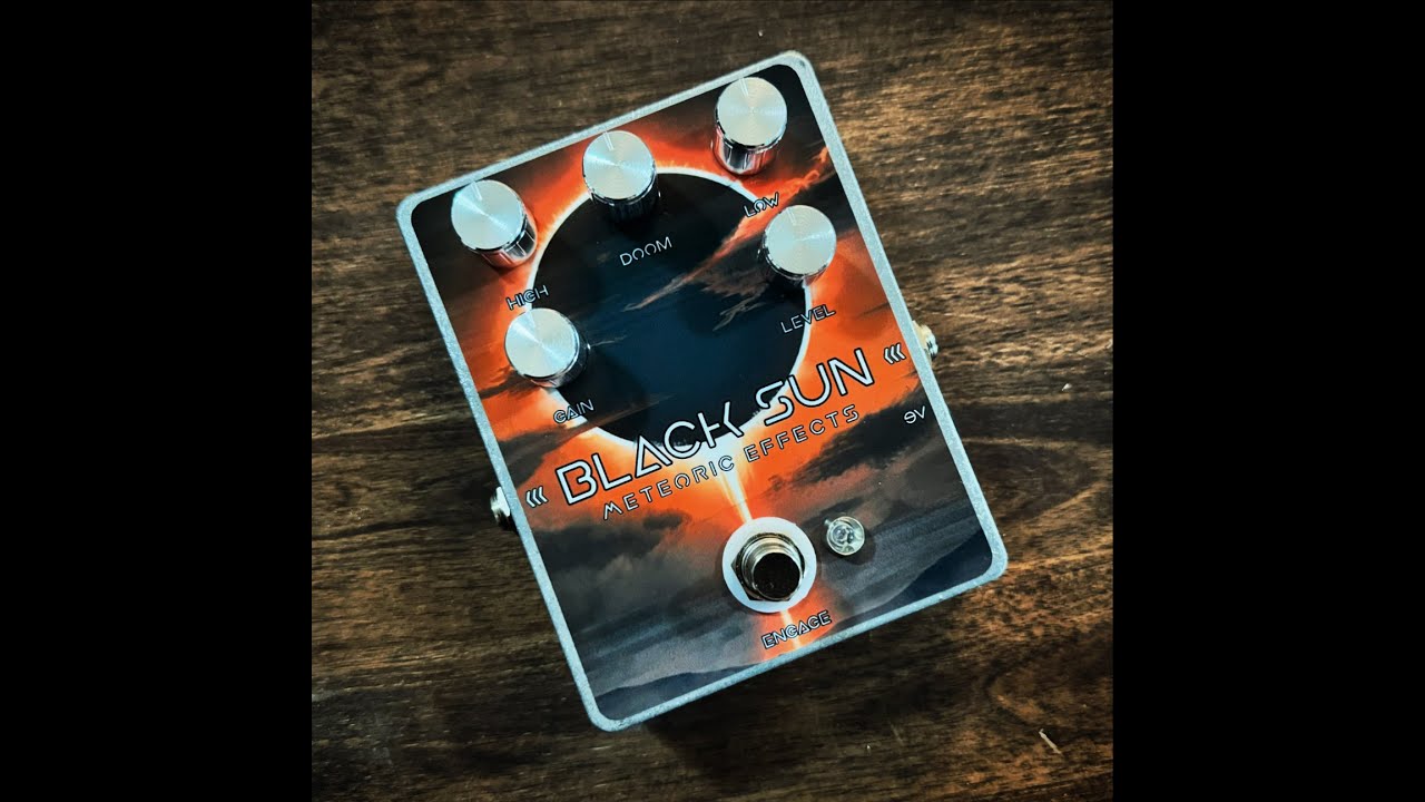 Meteoric Effects Black Sun Metal/High Gain Distortion Demo - YouTube