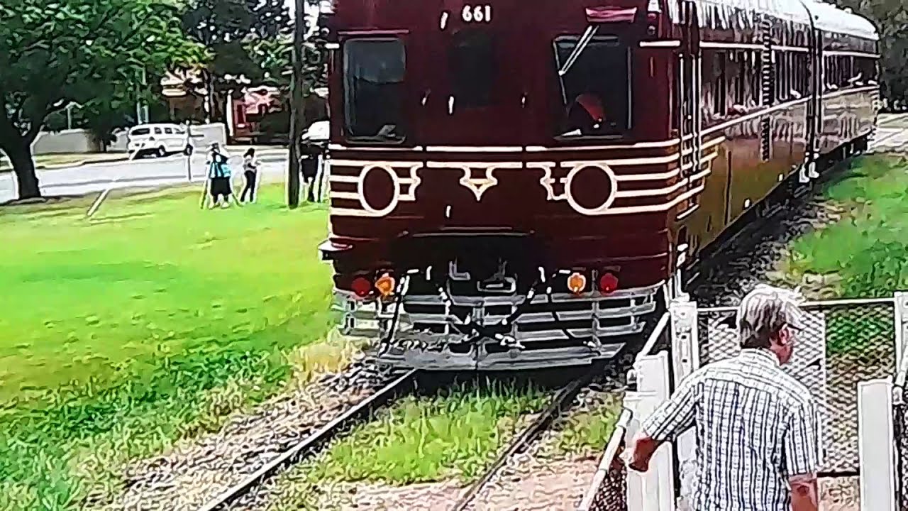 nsw trains,Byron Bay solar Train before its conversion, trial empty ...