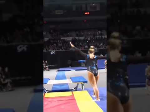 WWE's Tiffany Stratton 🇺🇲 doing DMT AND her finisher 💪