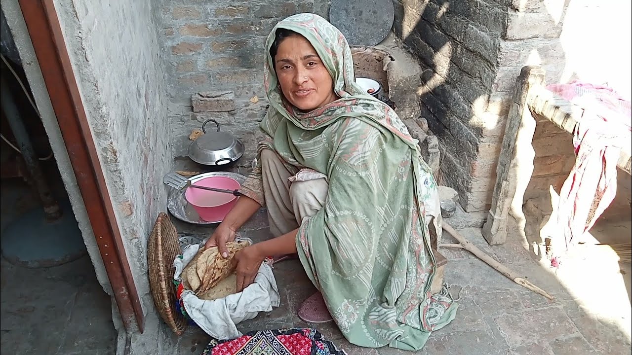 Pakistani Village Women Life Routine | Village Life Pakistan | Cooking ...