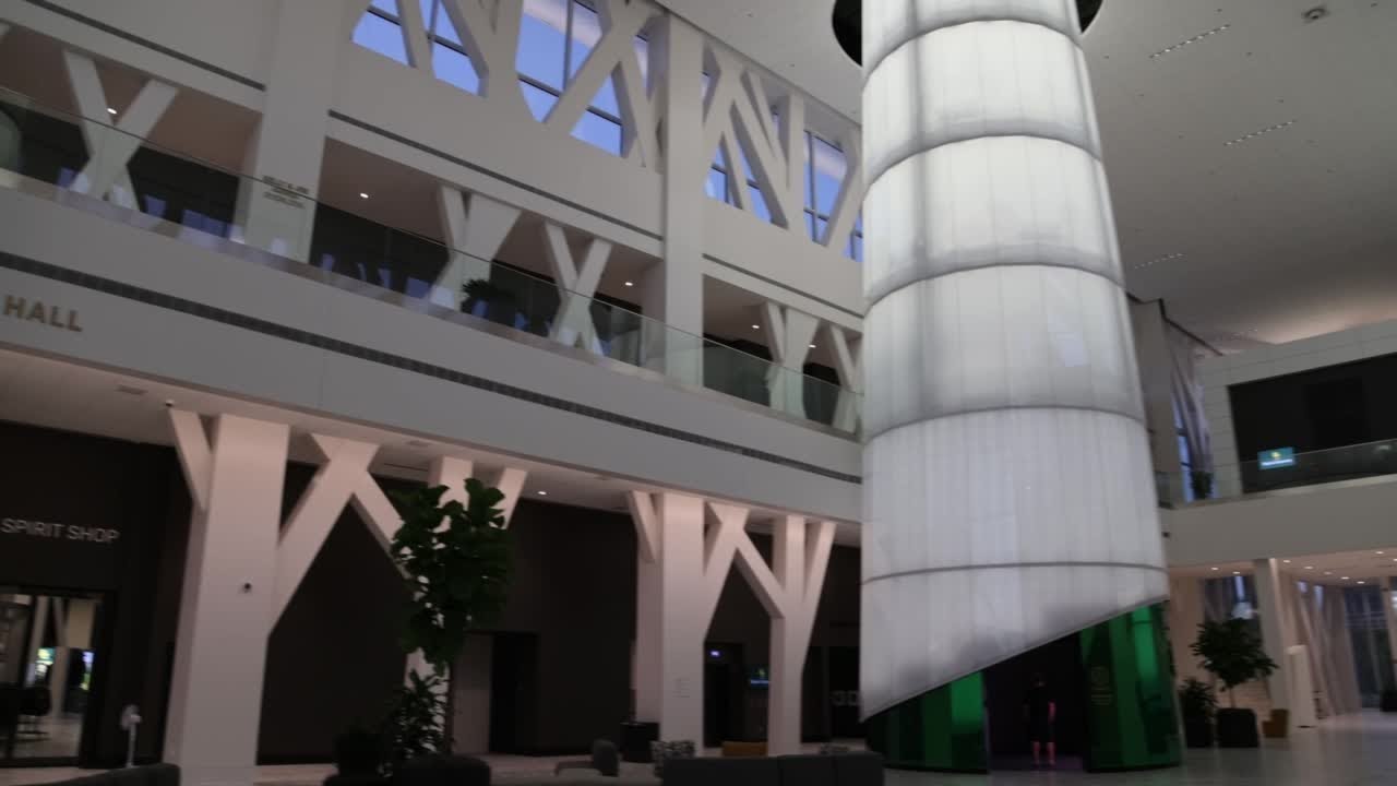 Hurd Welcome Center: Baylor University opens soaring ‘front door’ to ...