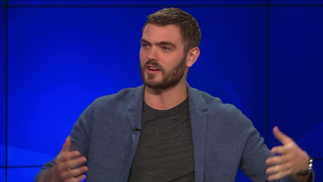 Alex Roe on the Playing a Country Star in “Forever My Girl” - YouTube