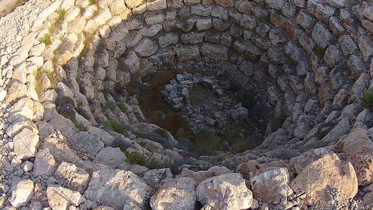 Israelite Altar near Shiloh (BibleWalks.com) - YouTube
