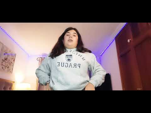 Probando ropa de verano