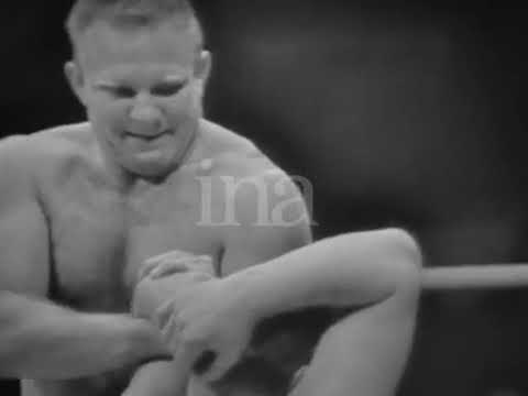 Roger Delaporte vs Cowboy Jack Bence - YouTube