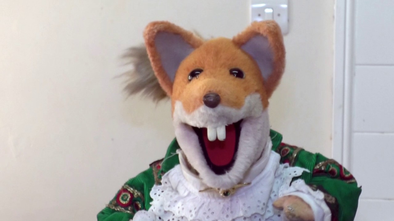 We Talk to TV Legend Basil Brush Backstage At The Kings Theatre - YouTube