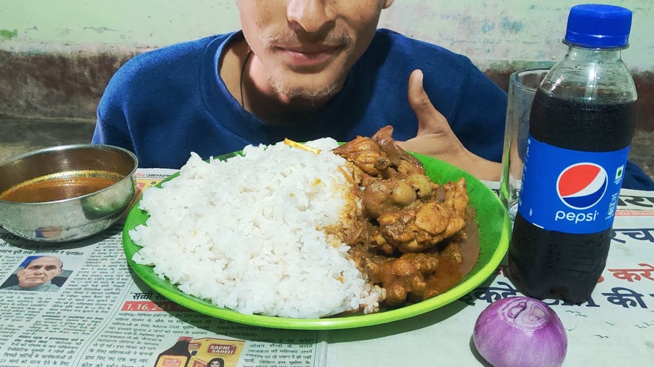Eating Spicy 🔥 Chicken Carry And Rice Extra Gravy Onion And Pepsi ...