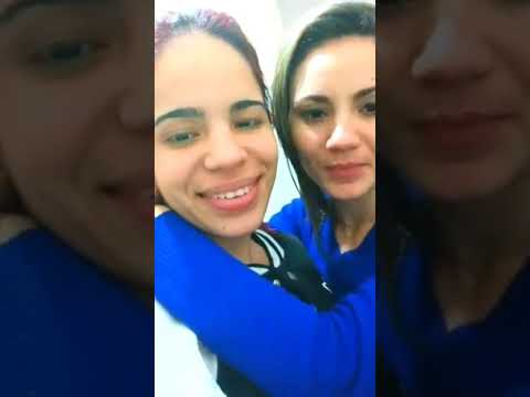 Periscope - Incredible kissing lesson from lesbian lovers