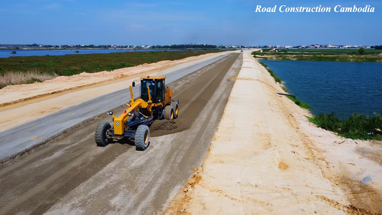 Skill Operator Motor Grader Working Grading Gravel Very Fast And ...